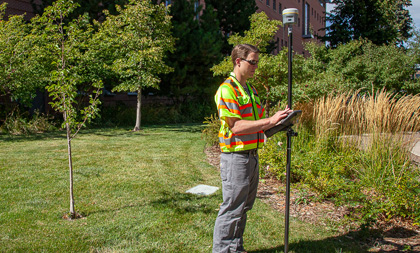 Trimble R12 Integrated GNSS System | Monsen Engineering